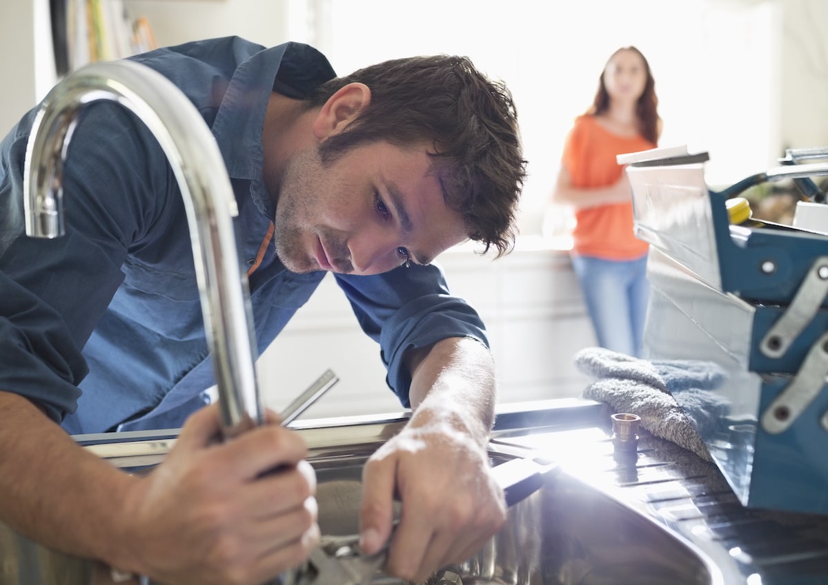 15 Plumbing Advertising Ideas & Tips To Get Started
