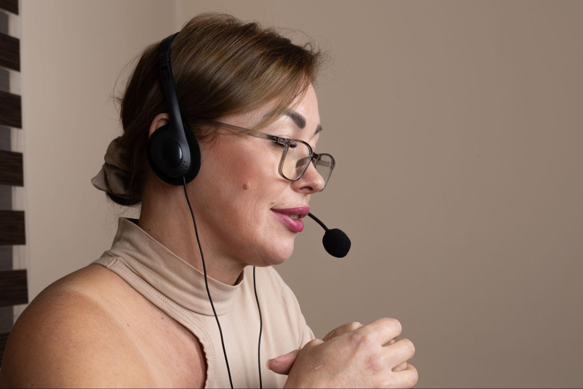 The Best Virtual Receptionist For Contractors | Hook Agency